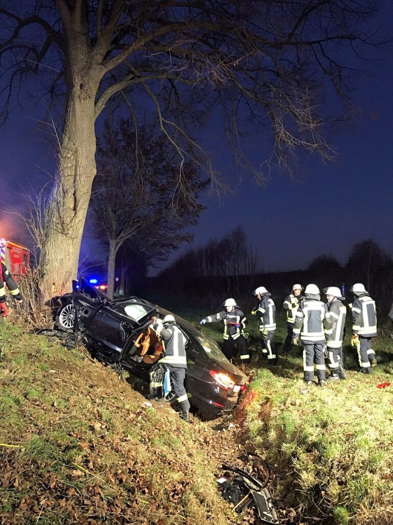 Verkehrsunfall auf der K53 in Kerpen Manheim-alt